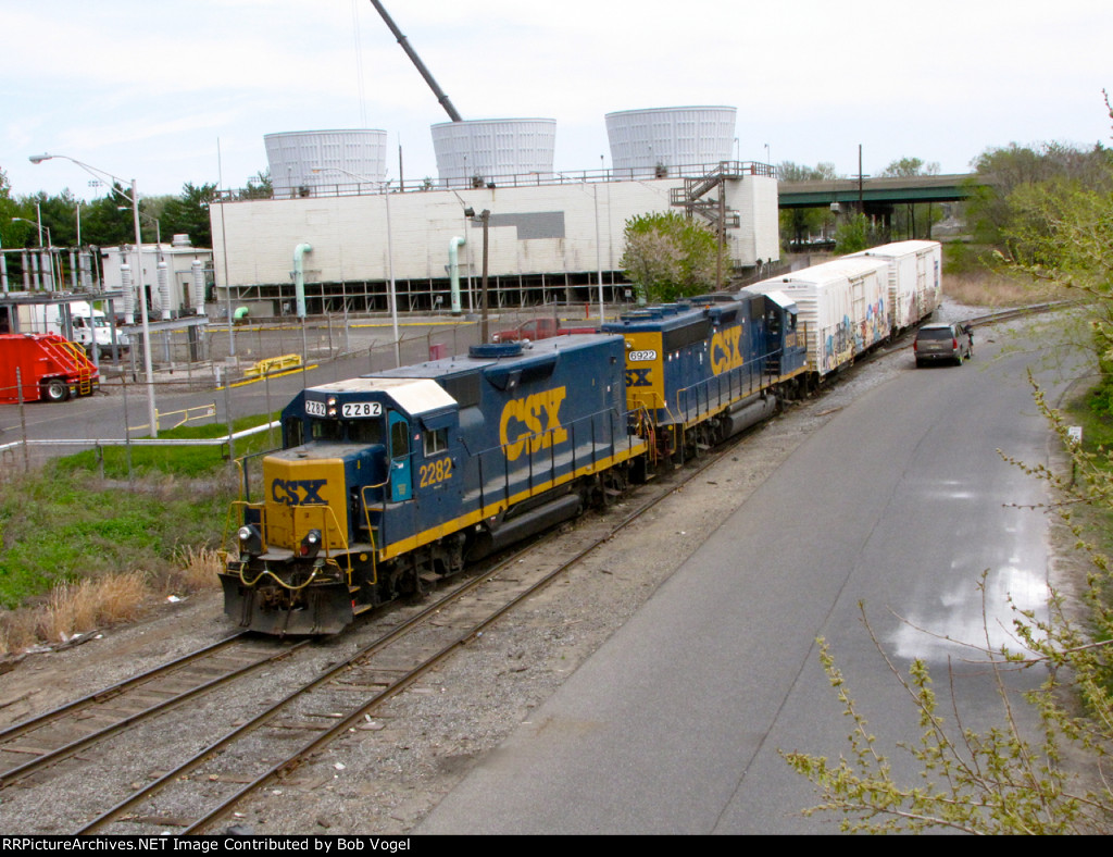 CSX 2282 and 6922
